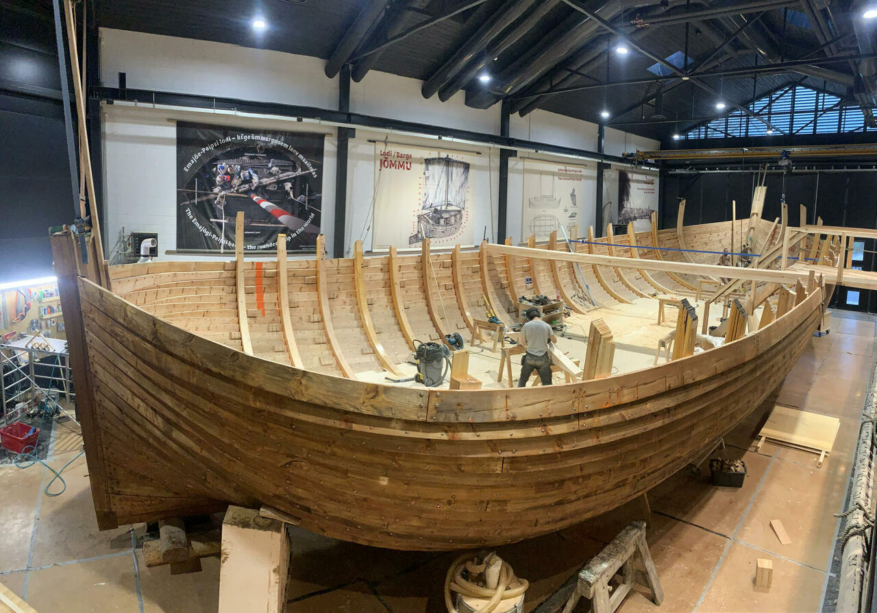 Two-masted barge – Barge